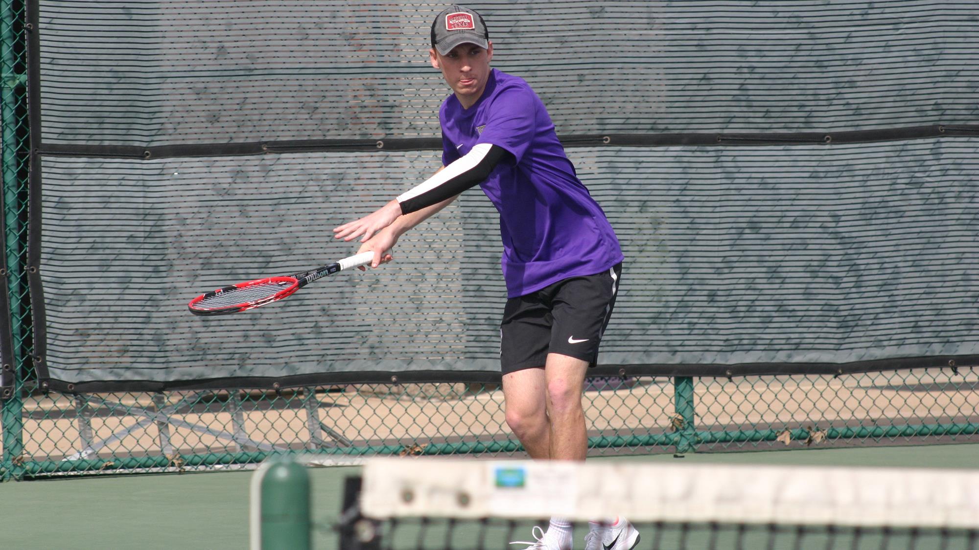 Josh Roselius - Men's Tennis - University of Mary Hardin-Baylor Athletics