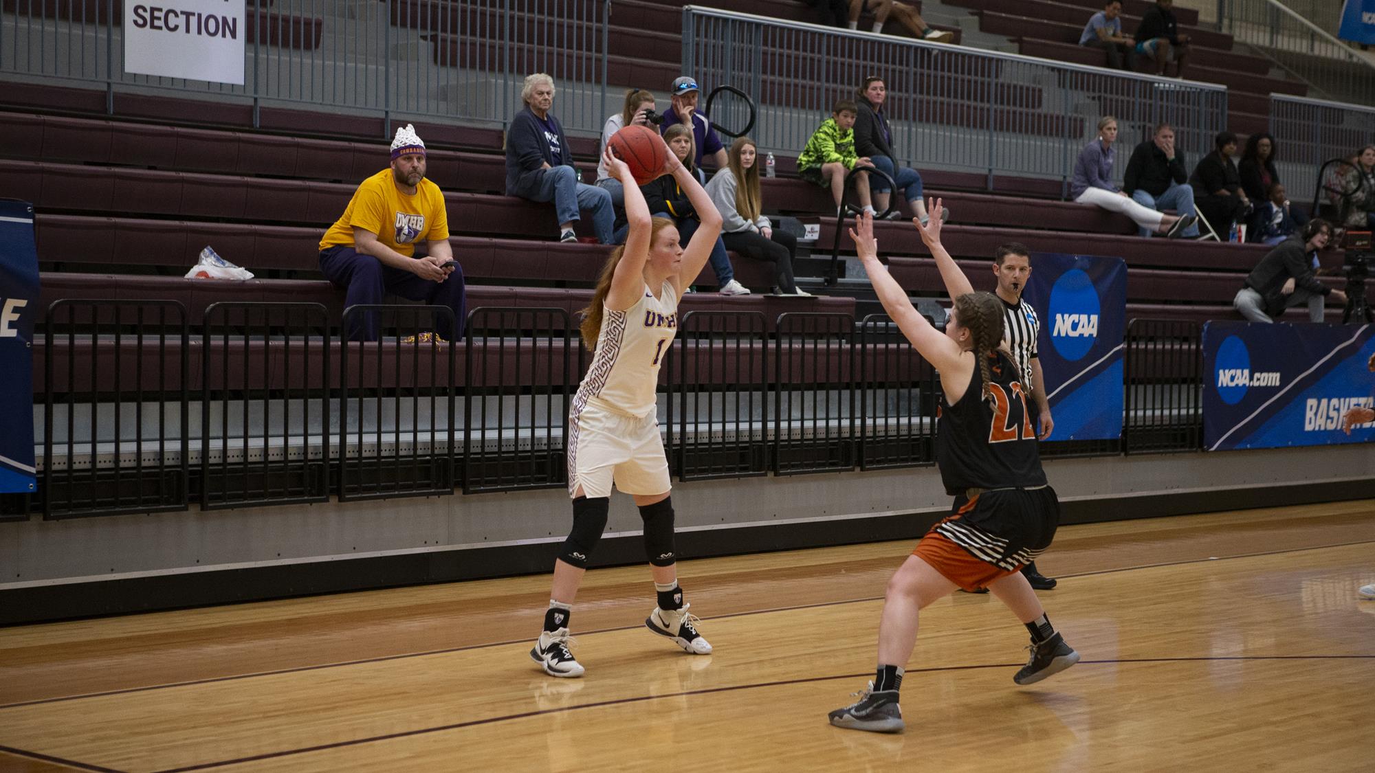 Madison McCoy - Women's Basketball - University of Mary Hardin-Baylor ...