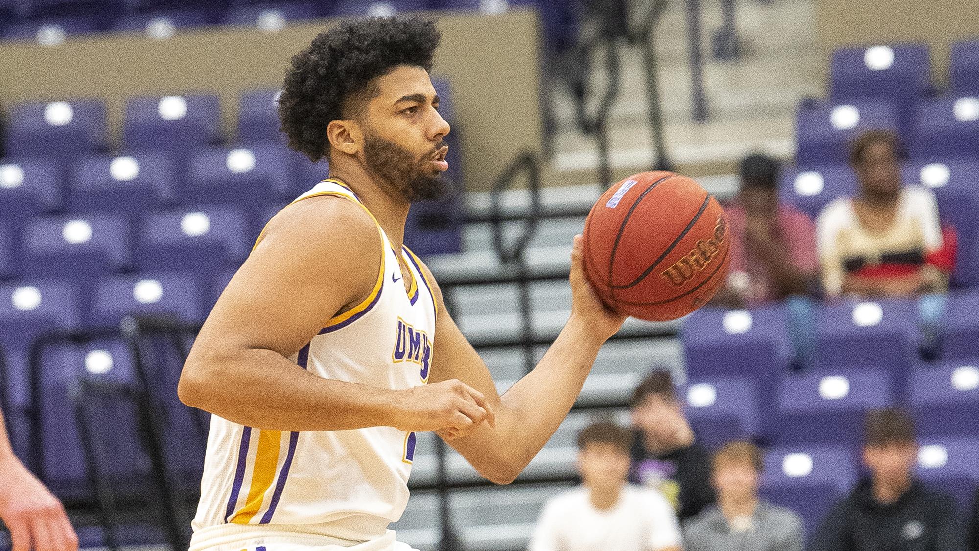 Ty Prince - Men's Basketball - University of Mary Hardin-Baylor Athletics