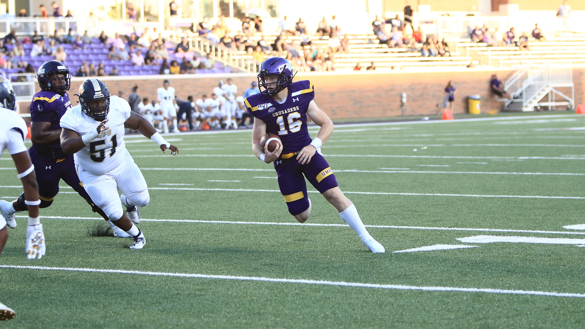 Tommy Bowden - Football - University of Mary Hardin-Baylor Athletics