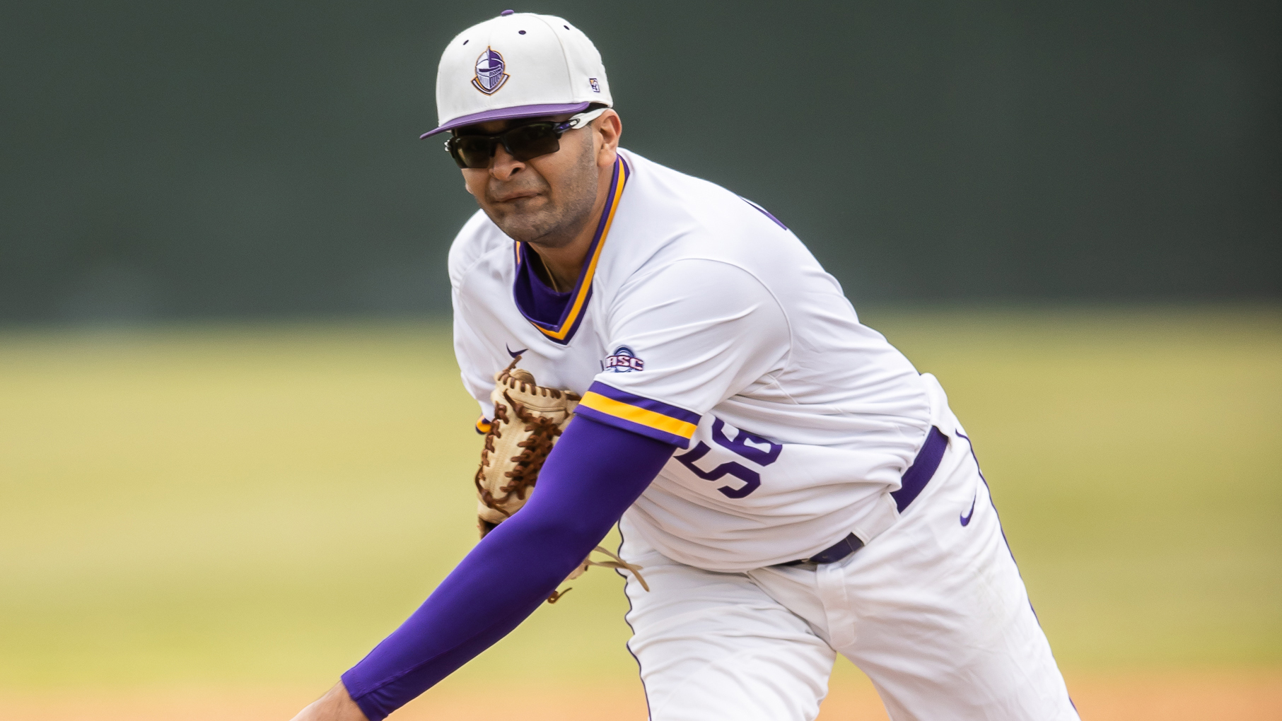 Baseball sweeps doubleheader against Austin College - University of ...