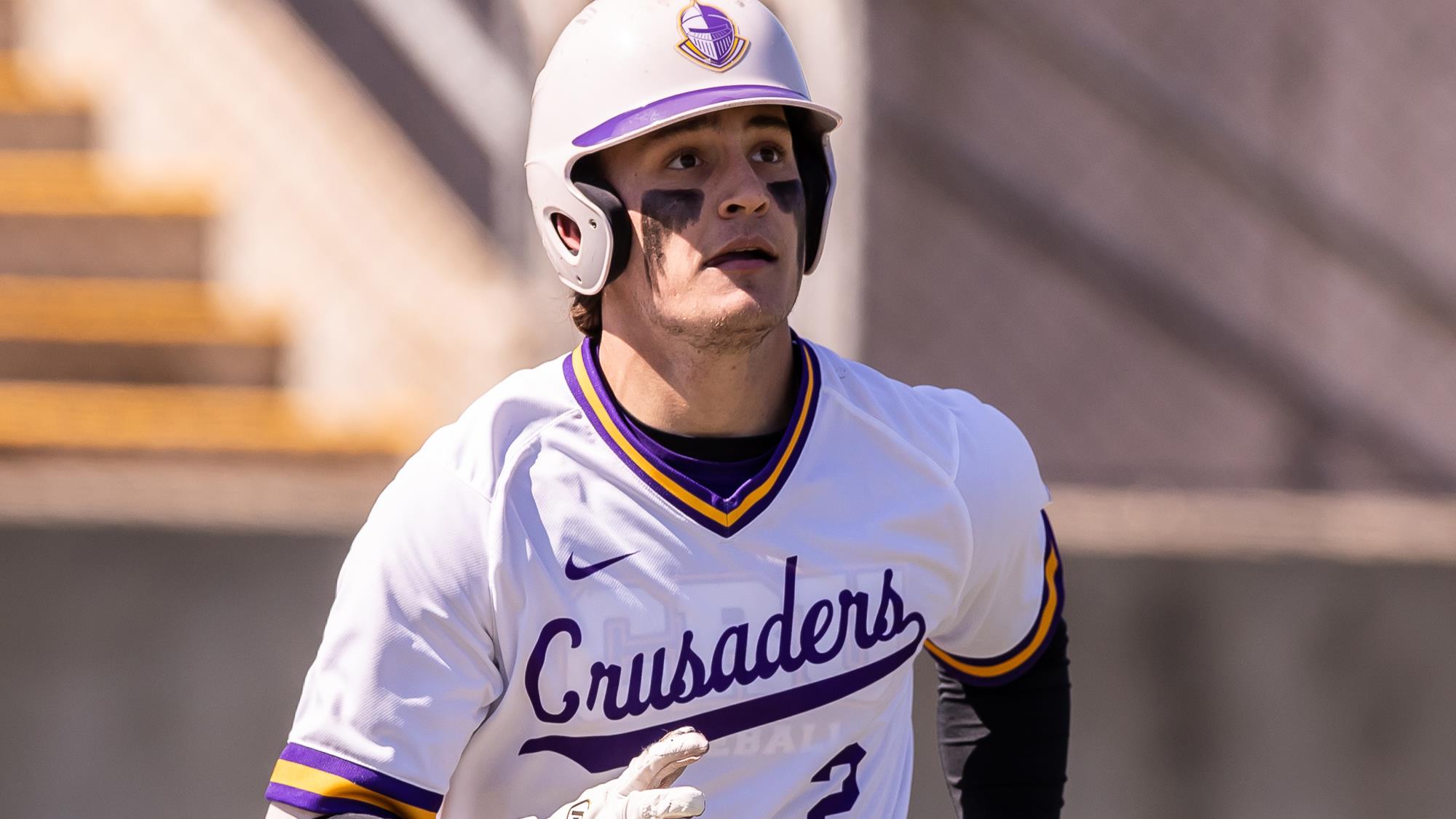 Kaden deBerardinis - Baseball - University of Mary Hardin-Baylor Athletics