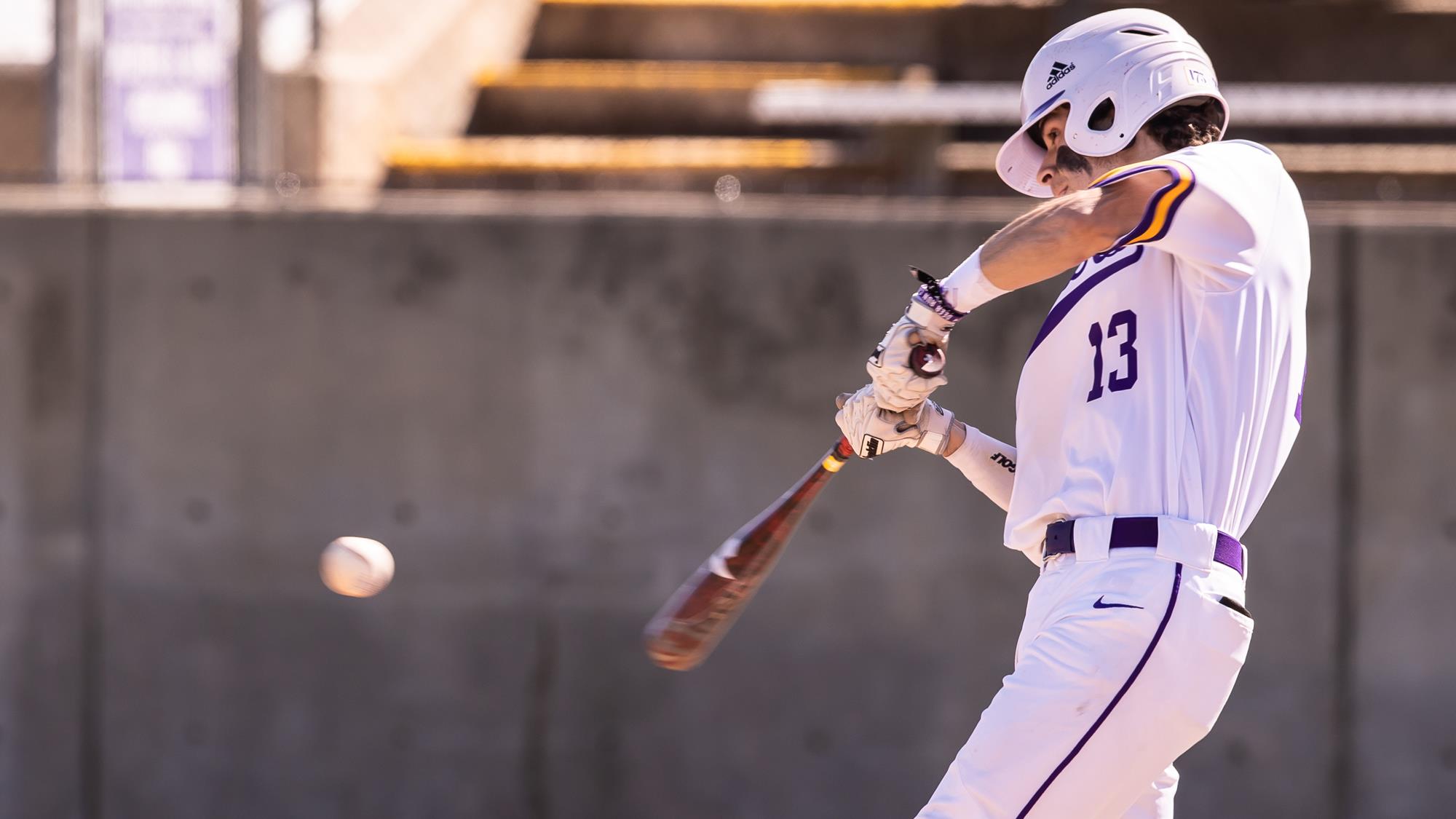 Sam Muniga - Baseball - University of Mary Hardin-Baylor Athletics