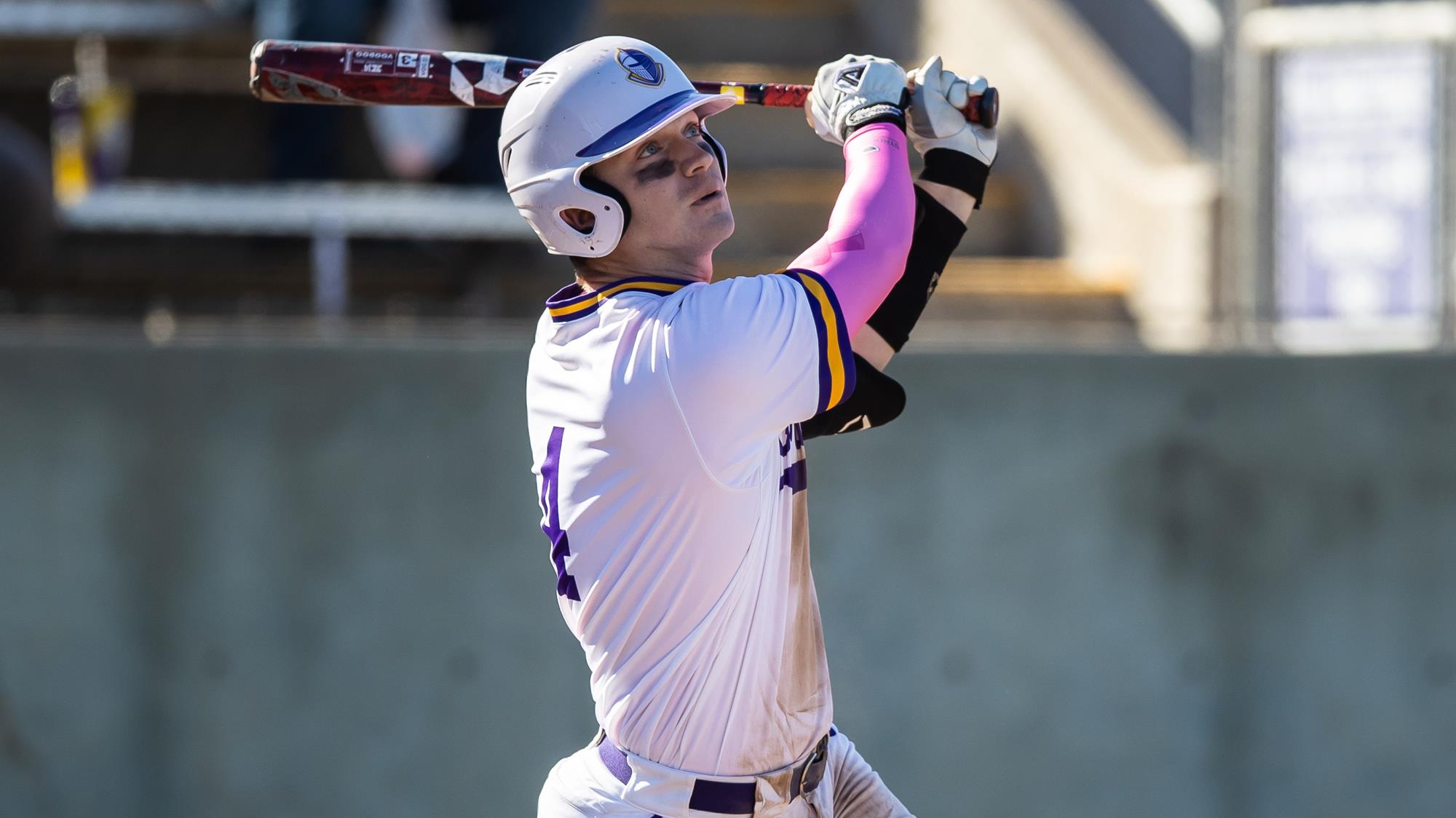 Rhett Grosz - Baseball - University of Mary Hardin-Baylor Athletics