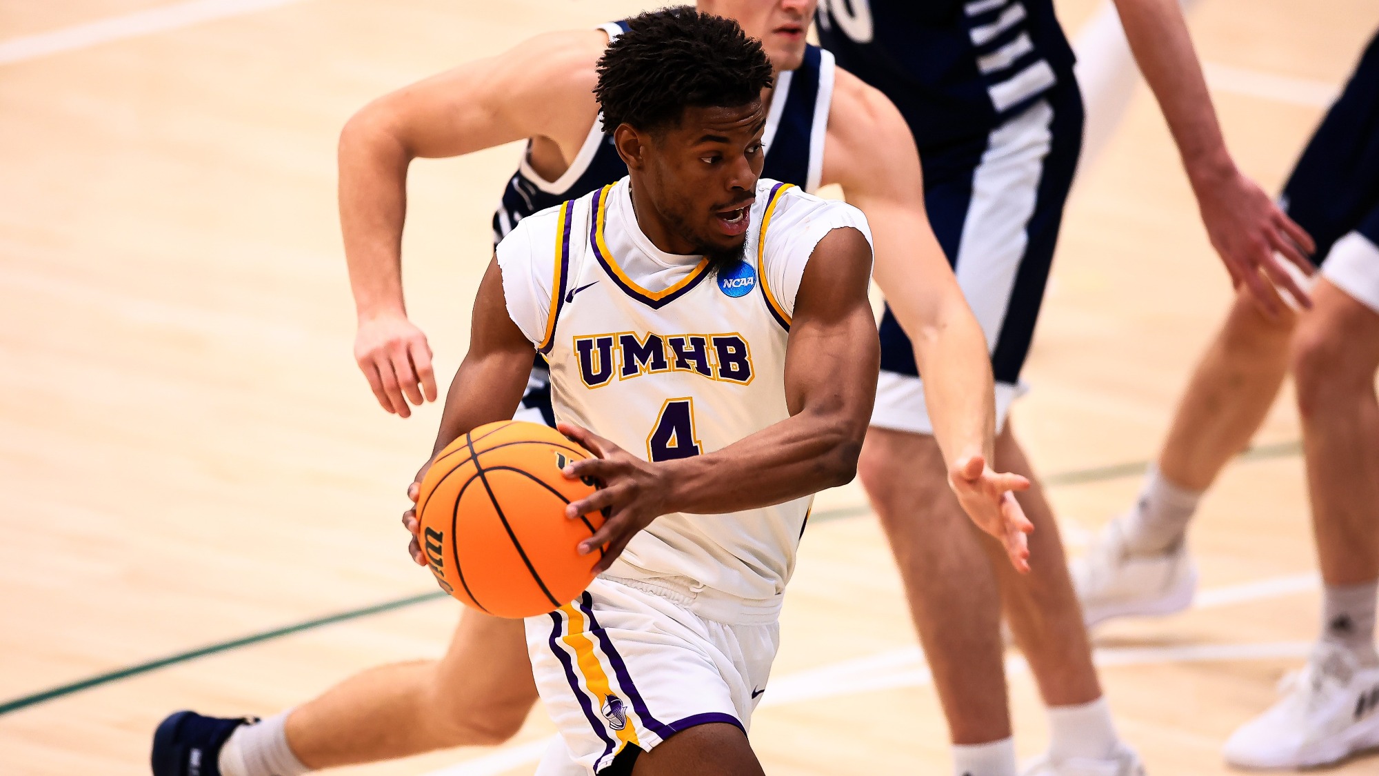 Josiah Johnson - Men's Basketball - University of Mary Hardin-Baylor ...