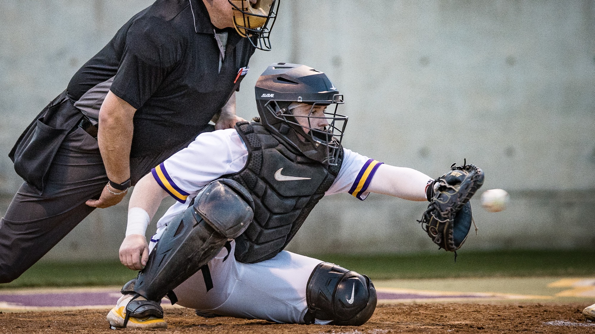 Carson Riley - Baseball - University of Mary Hardin-Baylor Athletics
