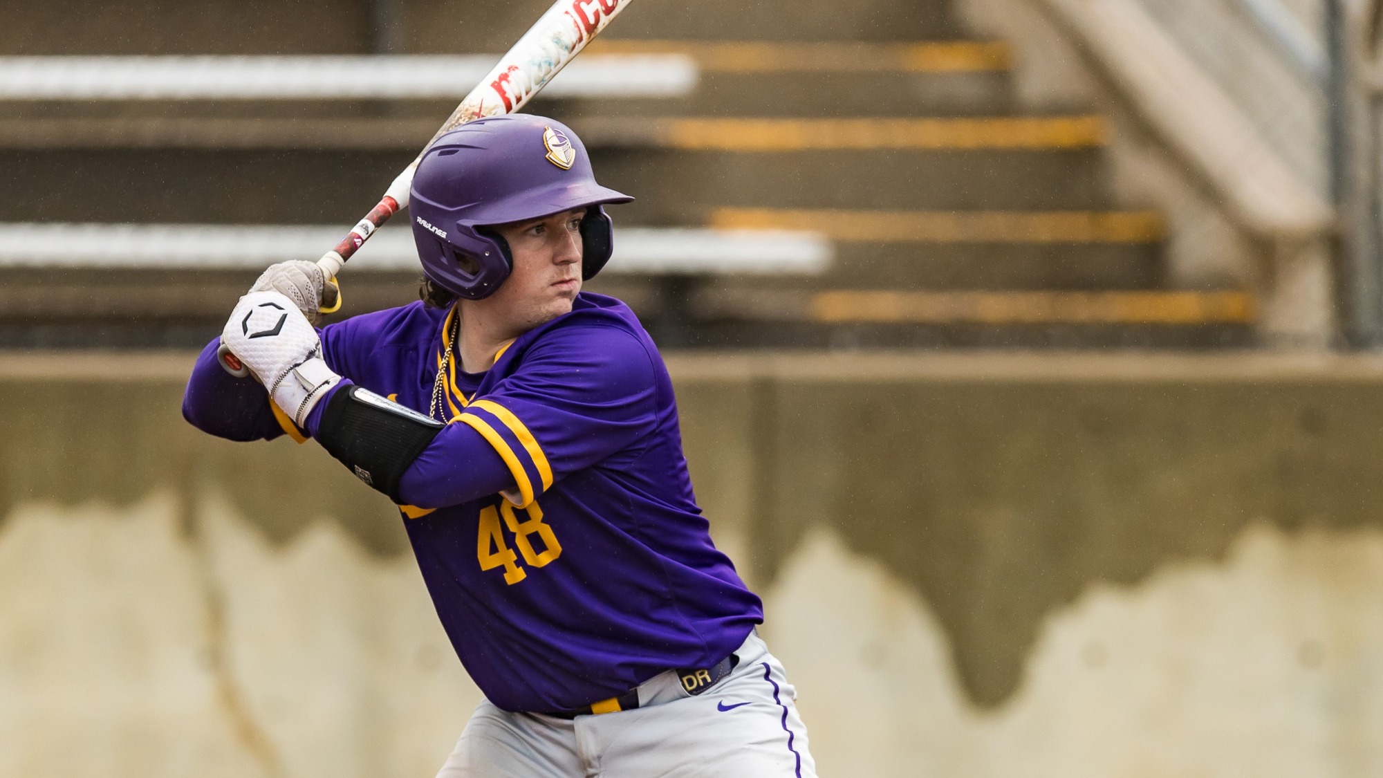 Carson Riley - Baseball - University of Mary Hardin-Baylor Athletics