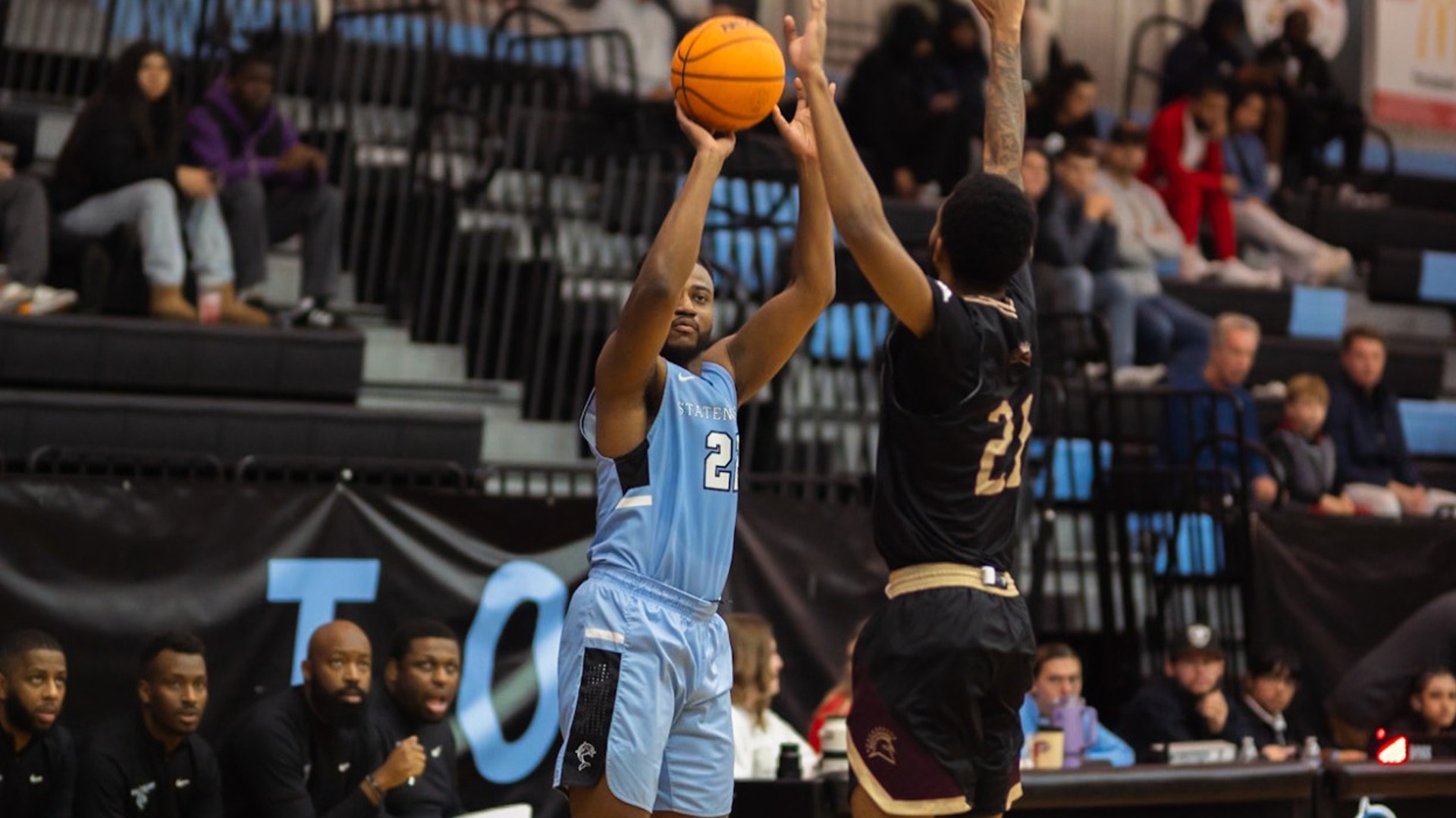 DOLPHINS FALL TO SPARTANS IN EARLY-SEASON THRILLER AT THE TANK, 79-77 ...