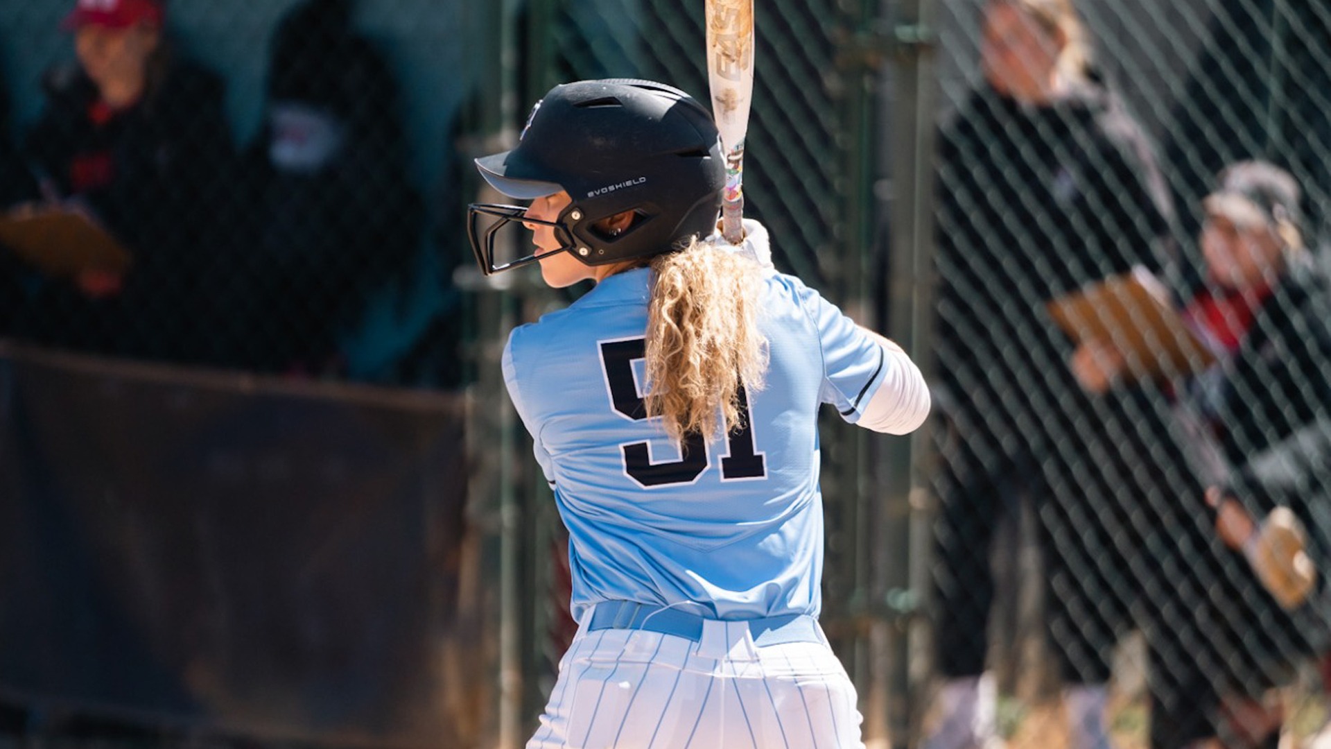 Laila Aponte - Softball - College of Staten Island Athletics