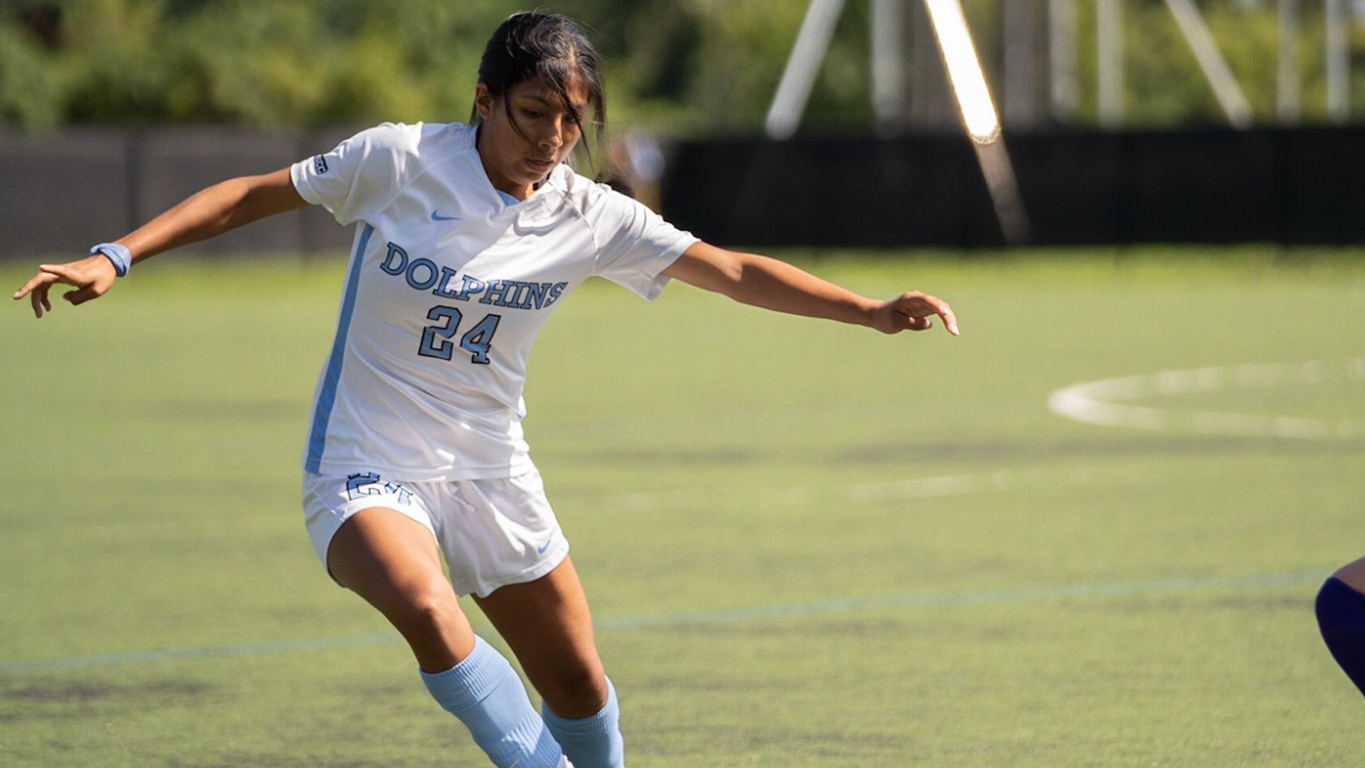 DOLPHINS KNOCK OFF BLOOMFIELD IN FIRST-EVER MEETING BEHIND FOUR SECOND ...