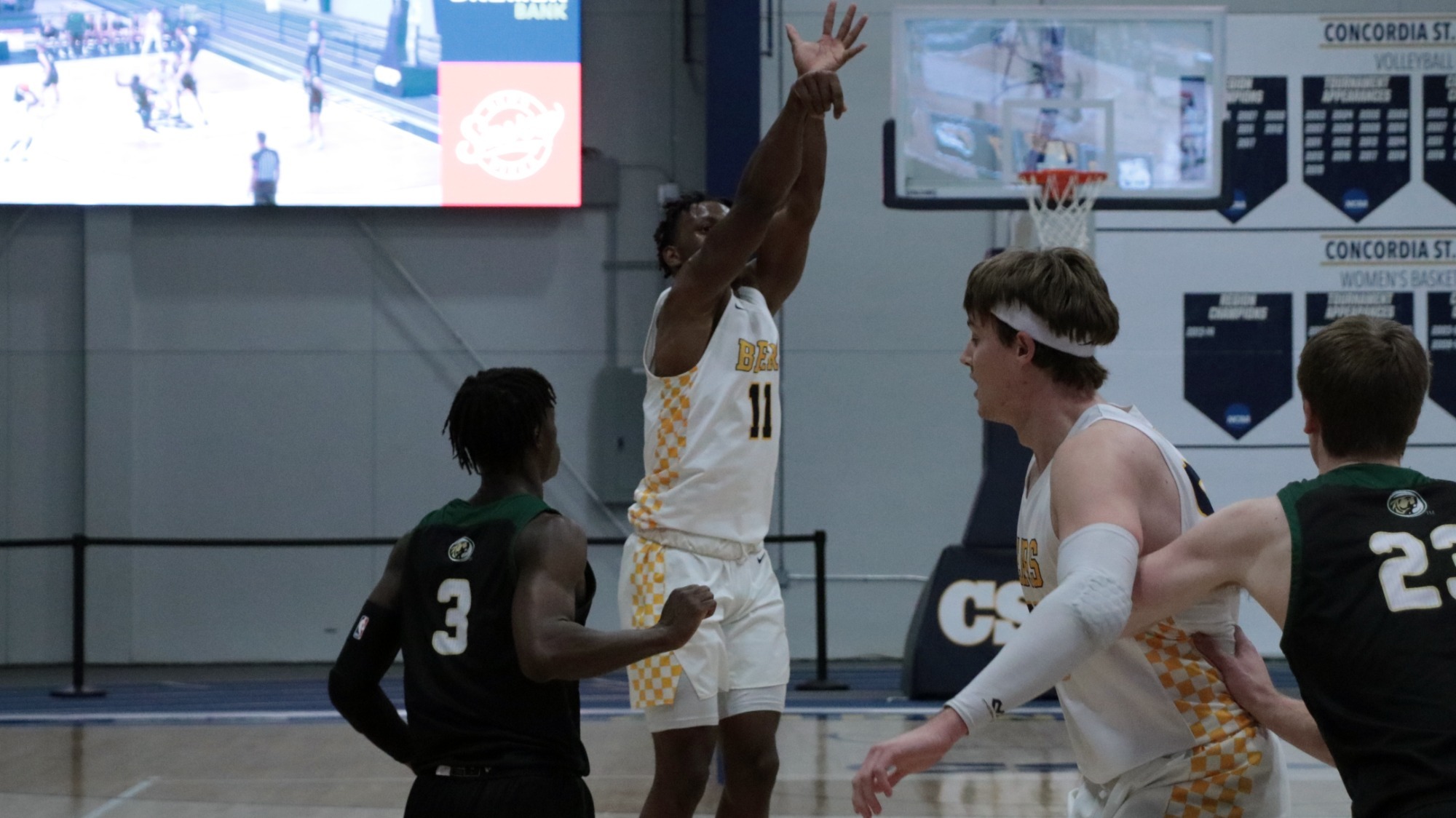 Kimmons tops 30 points for second game in a row in NSIC-opening loss ...