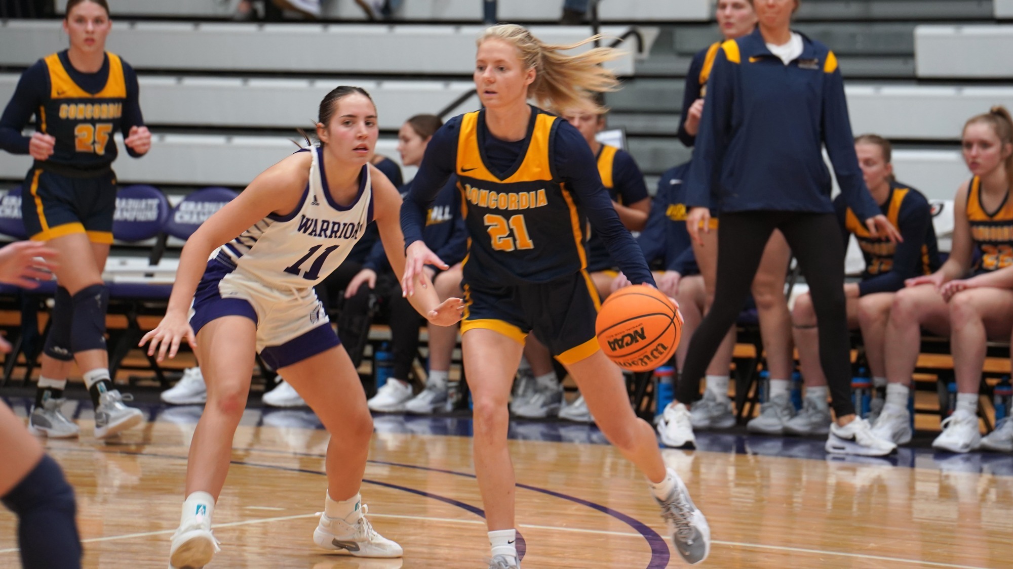 Gietzel hits another buzzer-beater; Golden Bears survive in Winona 53 ...