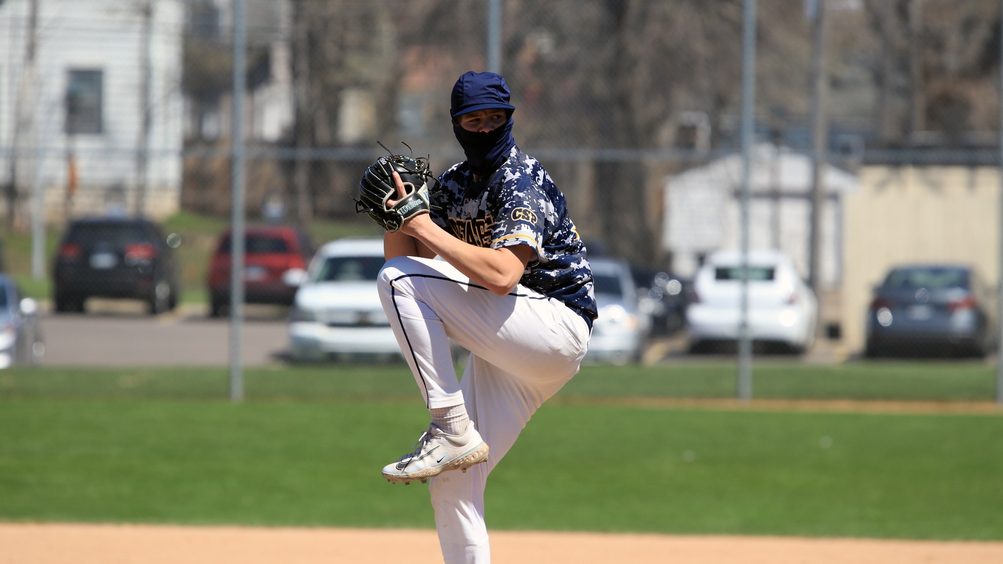 Golden Bears split with Cougars on Senior Day - Concordia University ...