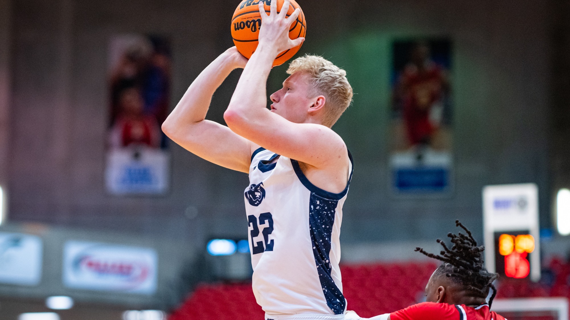 Furious comeback falls short at the buzzer in 70-67 loss at #23 Minot ...