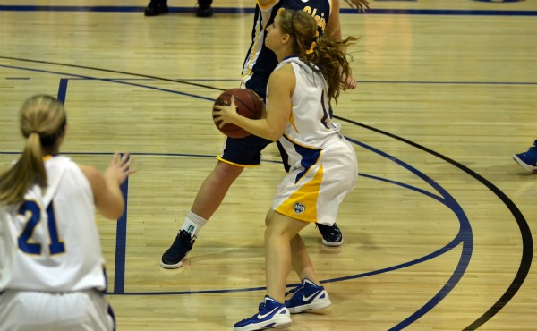 Elena Huber - Women's Basketball - The College of St. Scholastica Athletics