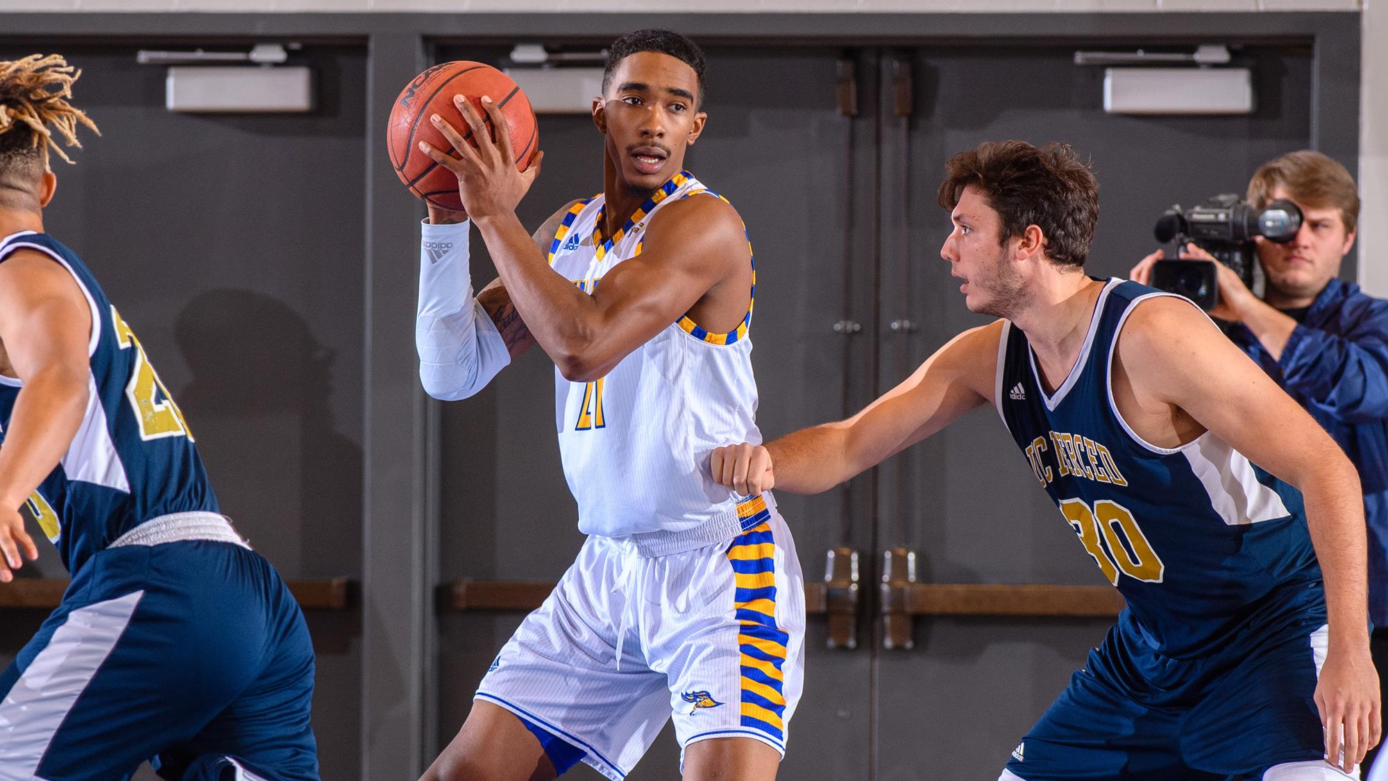 Greg Lee - Men's Basketball - California State University at ...