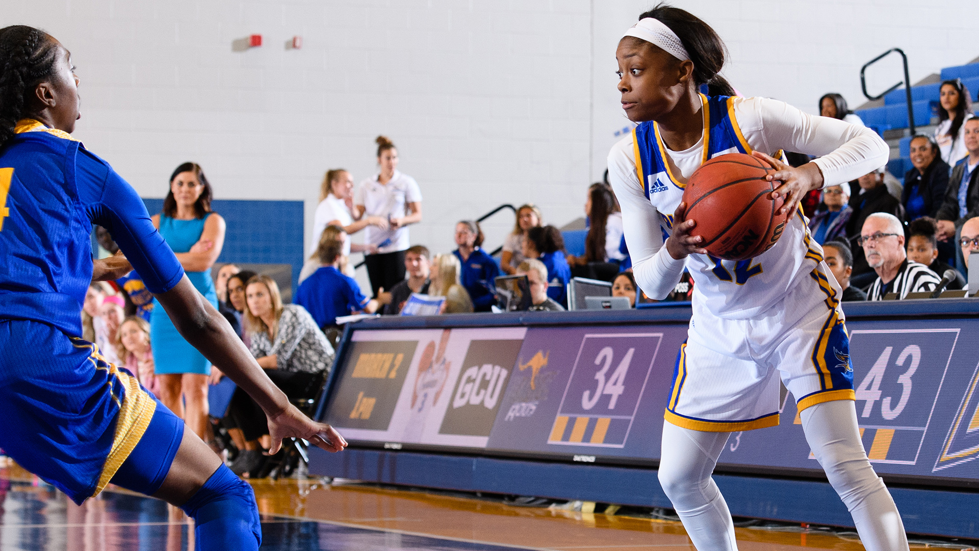 Alexxus Gilbert - Women's Basketball - California State University at ...