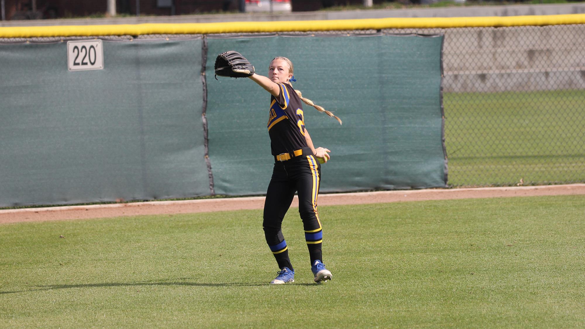 Baylee Garrett - Softball - California State University at Bakersfield ...