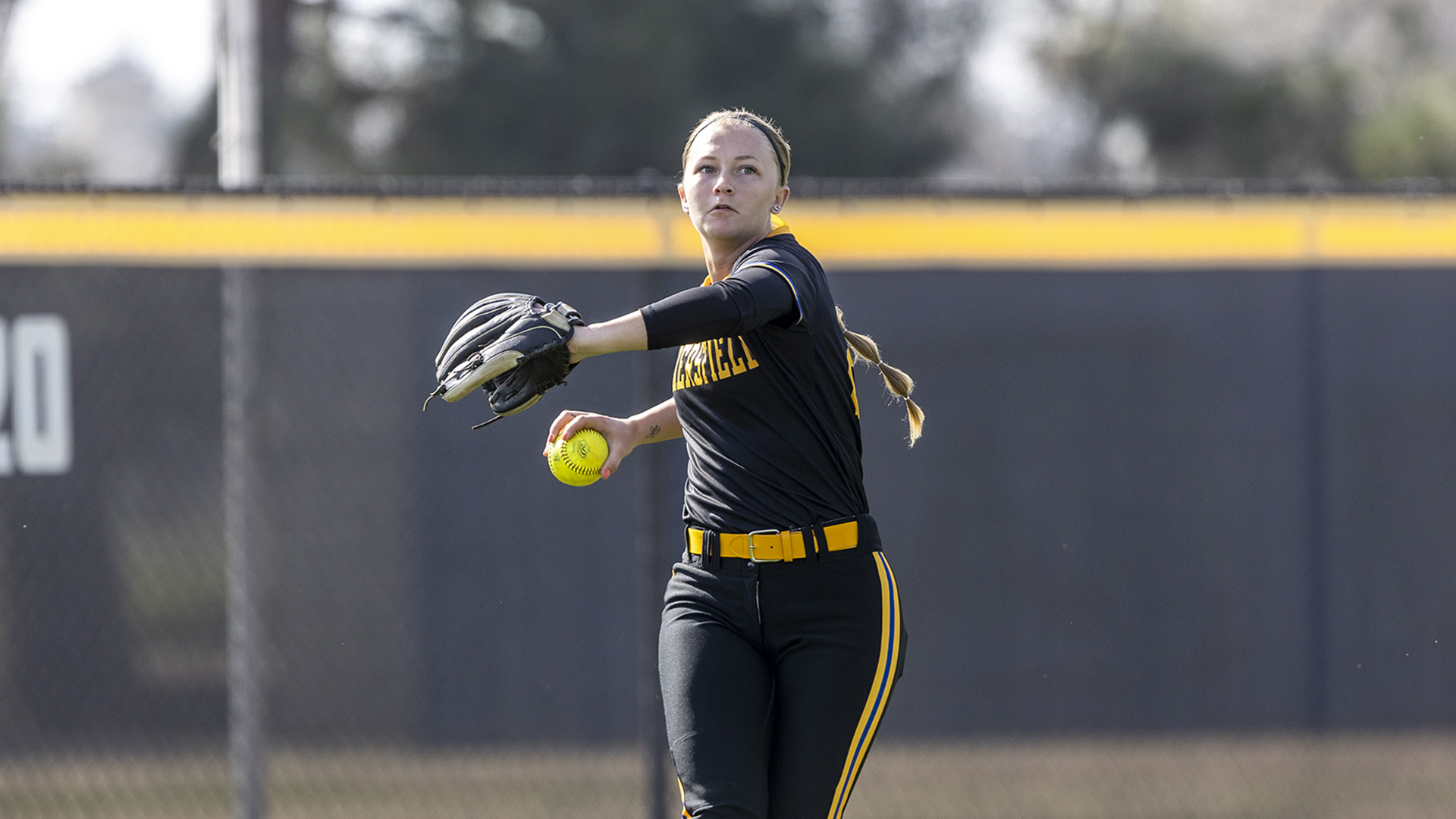 Baylee Garrett - Softball - California State University at Bakersfield ...