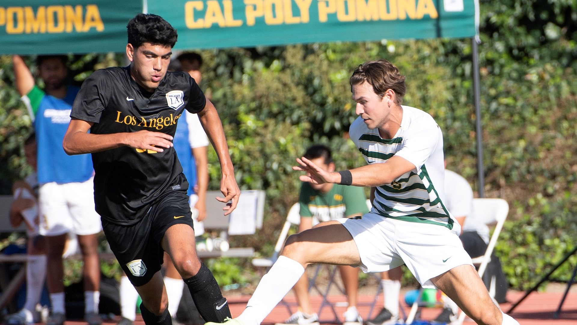 No. 7 Golden Eagles Beat No. 13 Broncos To Earn Bye - Cal State LA ...