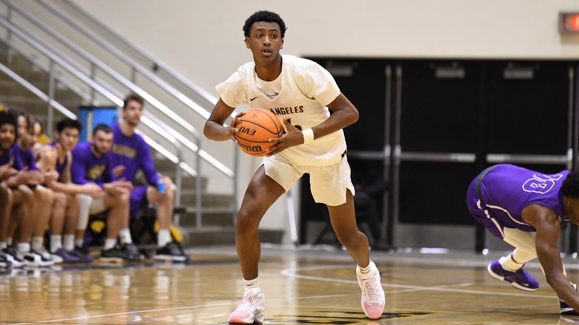 Bell Has A Big Night At Cal Poly Humboldt - Cal State LA Athletics