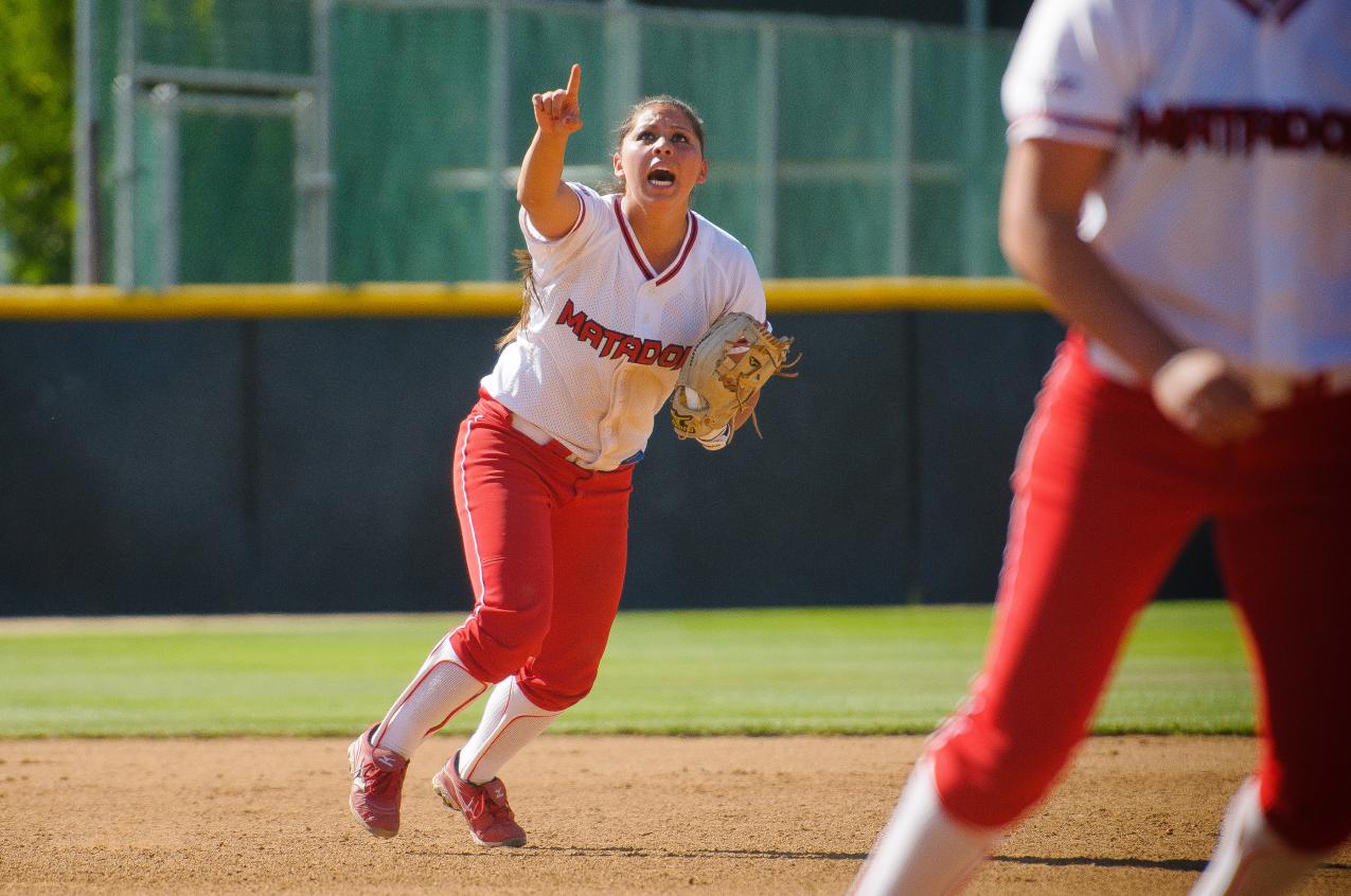 Leann Lopez - 2014 - Softball - CSUN Athletics