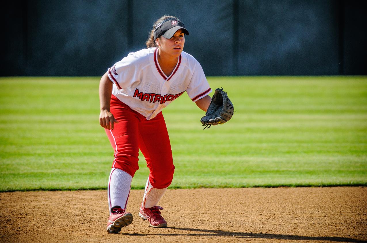 Leann Lopez - 2014 - Softball - CSUN Athletics