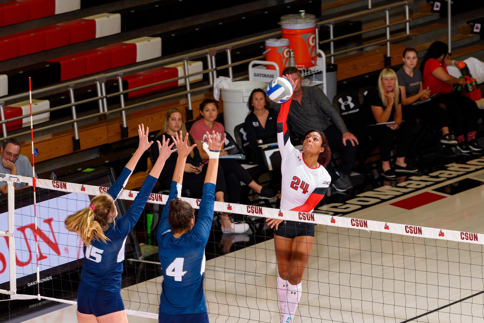 Seyvion Waggoner - 2021 - Women's Volleyball - CSUN Athletics