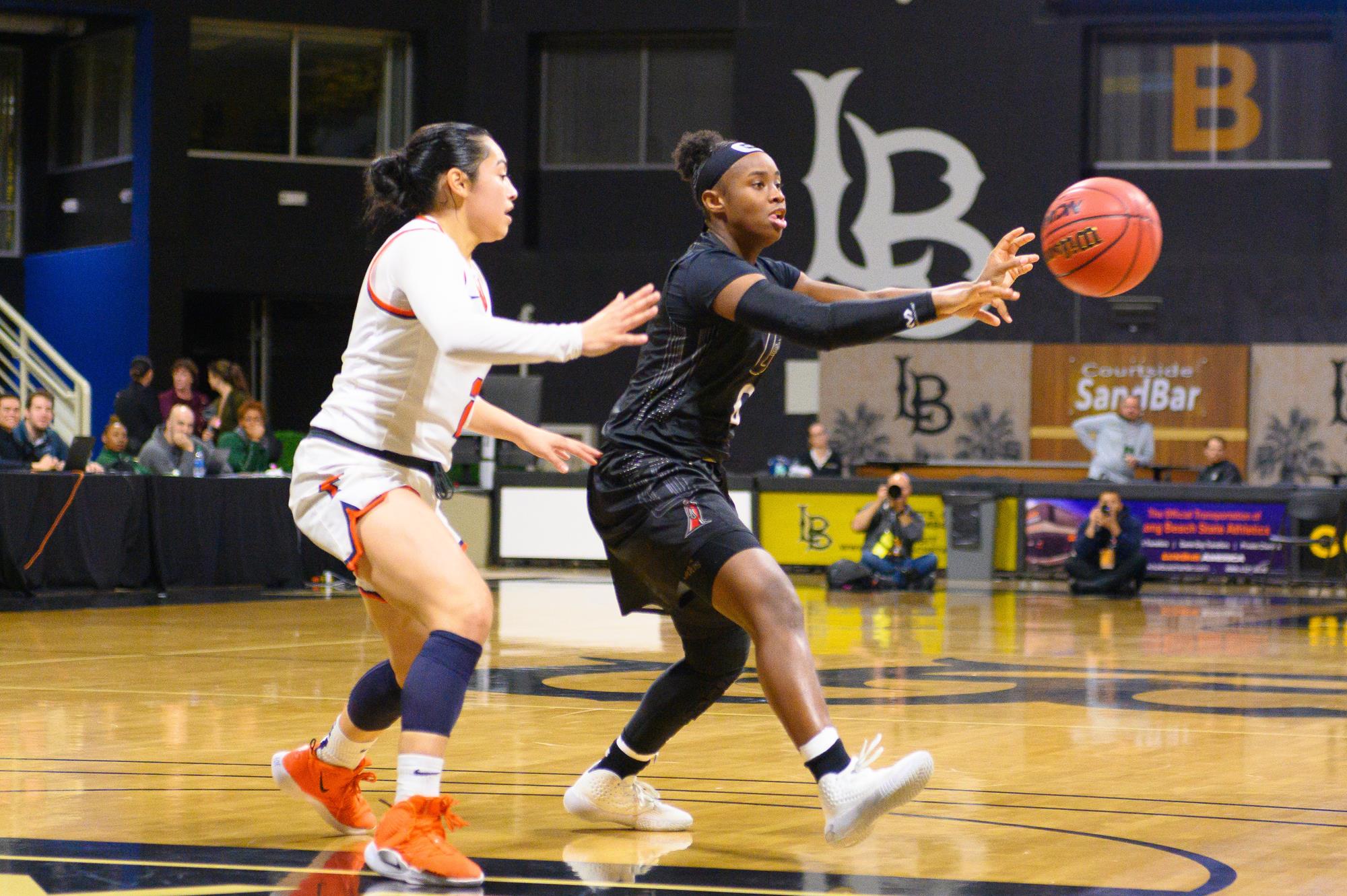 Deja Williams - 2019-20 - Women's Basketball - CSUN Athletics