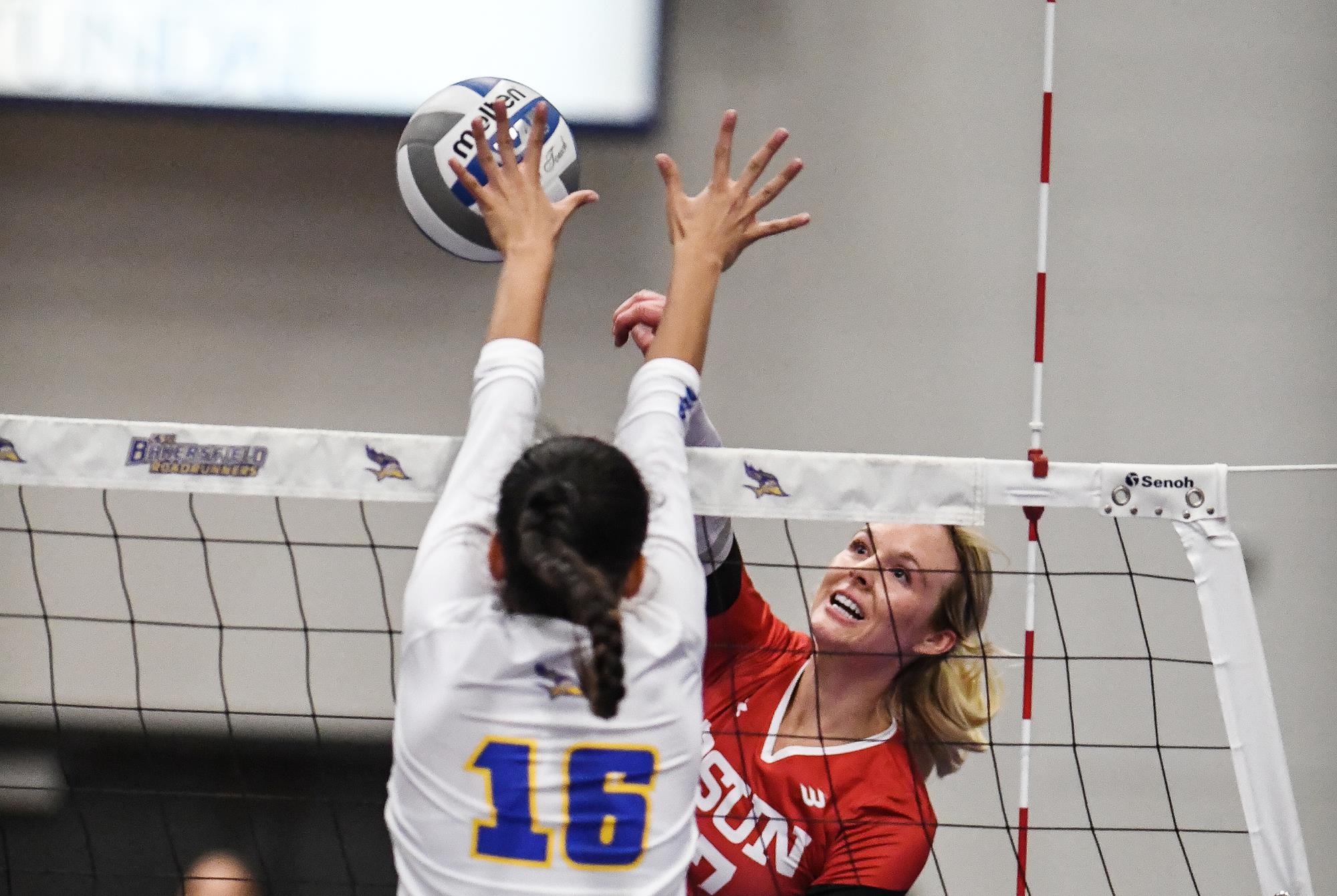 Lexi McLeod - 2021 - Women's Volleyball - CSUN Athletics