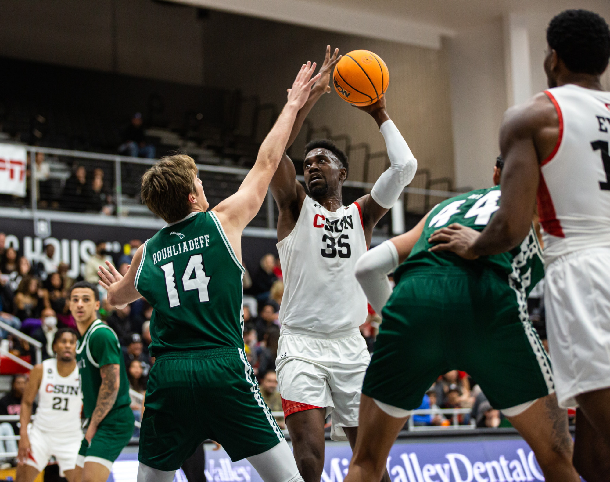 Dearon Tucker - 2023-24 - Men's Basketball - CSUN Athletics