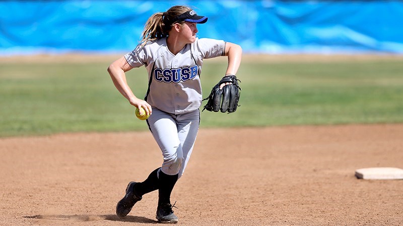 Nicole Nobbe - Softball - California State University of San Bernardino ...