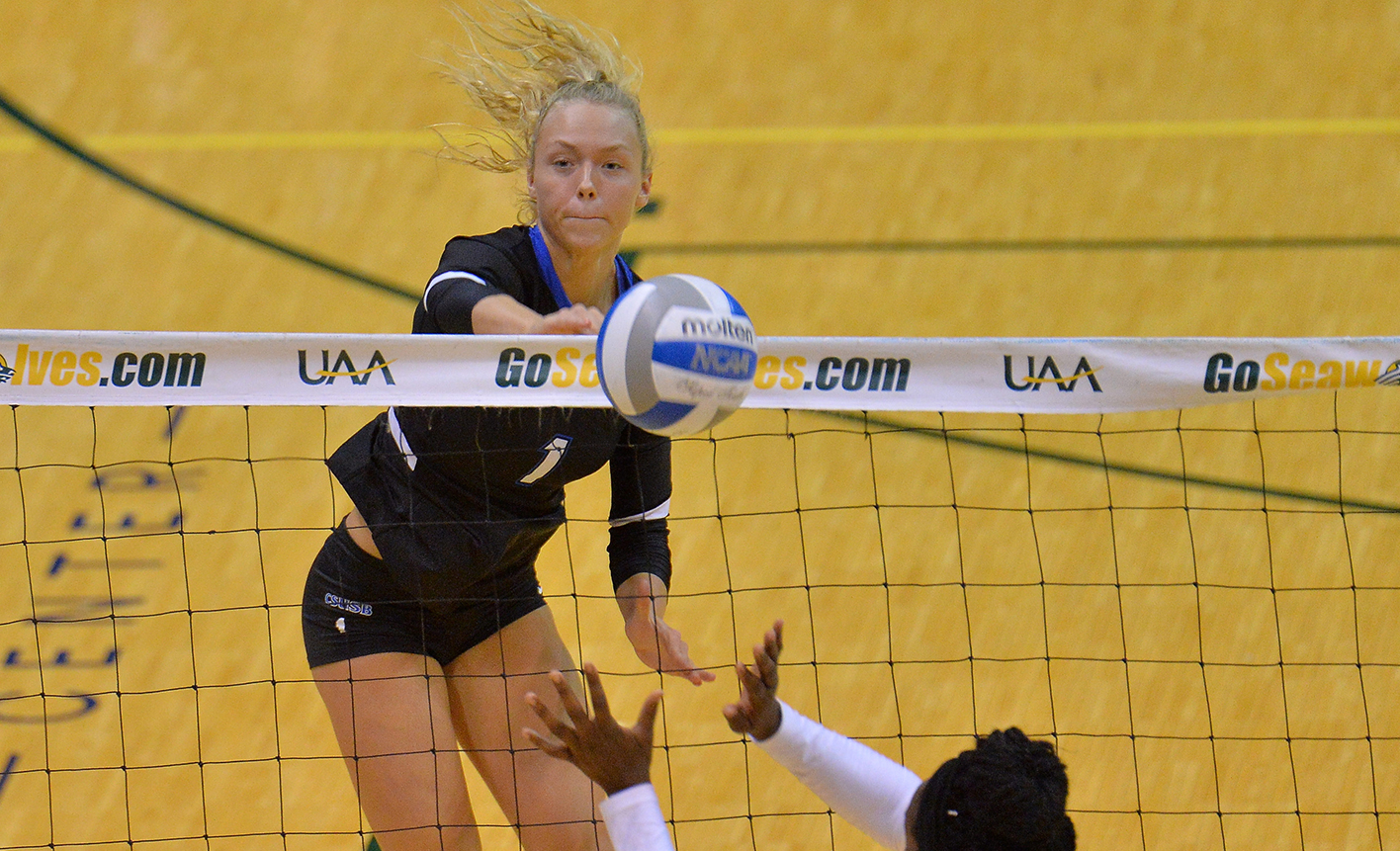 Moira Murphy - Volleyball - California State University of San ...