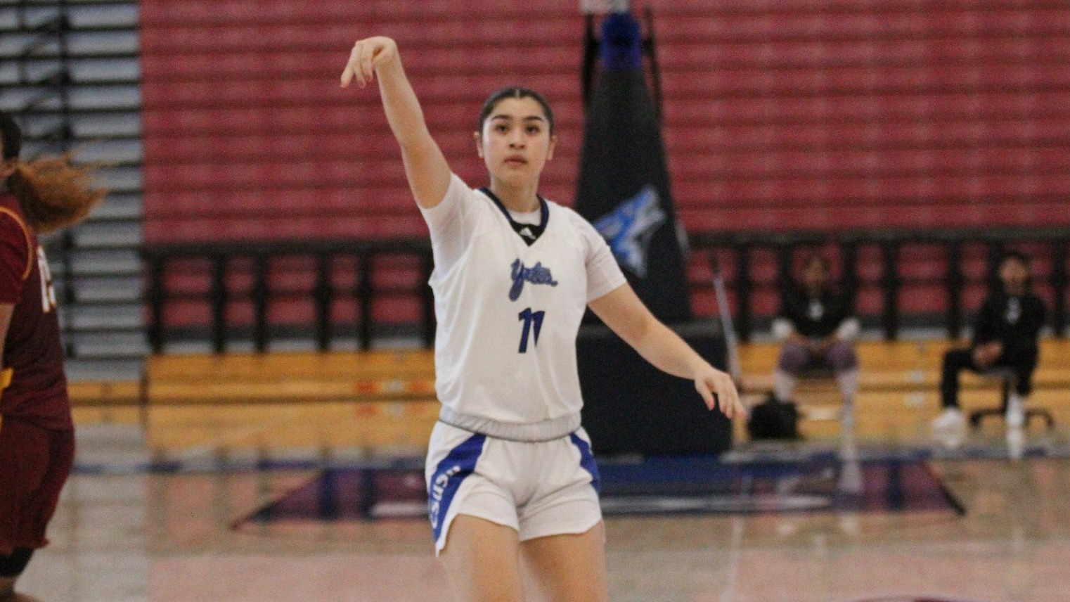 Auren Isaacson - Women's Basketball - California State University of ...