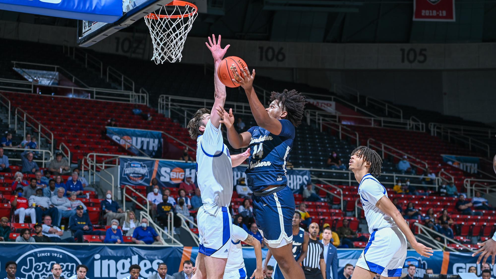 Kelly’s Buzzer-Beating Tip-In Lifts Bucs to Second Round - Charleston ...