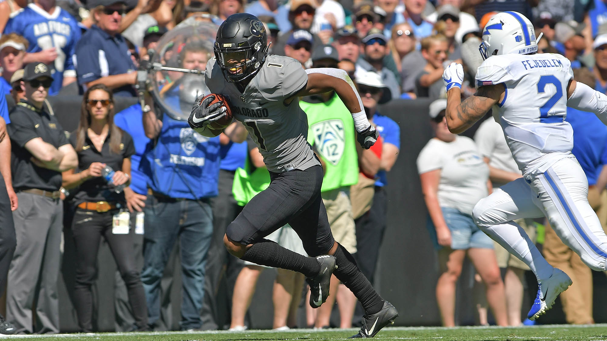 Jaren Mangham - Football - University of Colorado Athletics