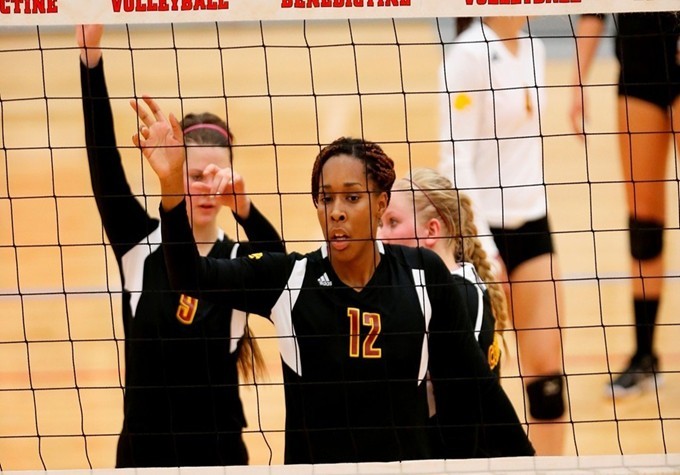 Bianca Gordon - Women's Volleyball - Concordia University Chicago Athletics