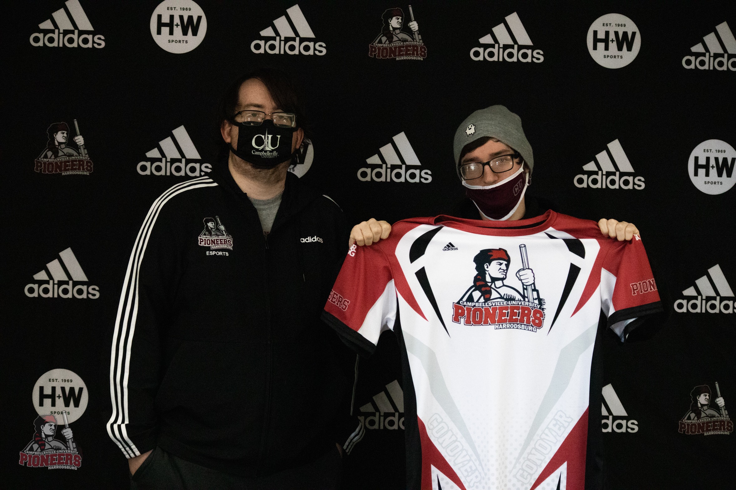 Mefford inks as first esports signing of the year - Campbellsville ...