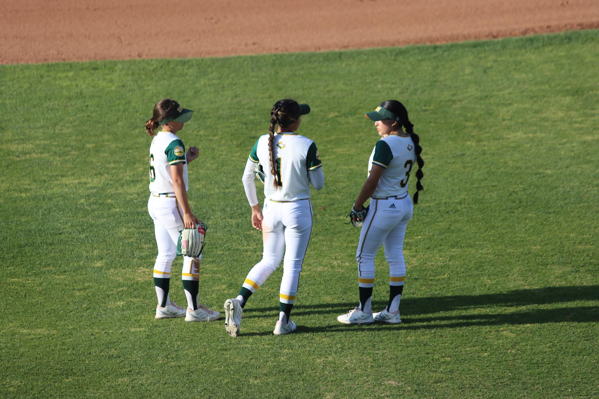 Lauren Lopez - Softball - Concordia University Irvine Athletics