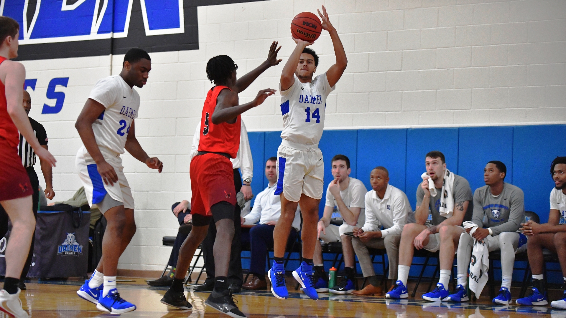 Da'Shawn Hines - Men's Basketball - Daemen University Athletics