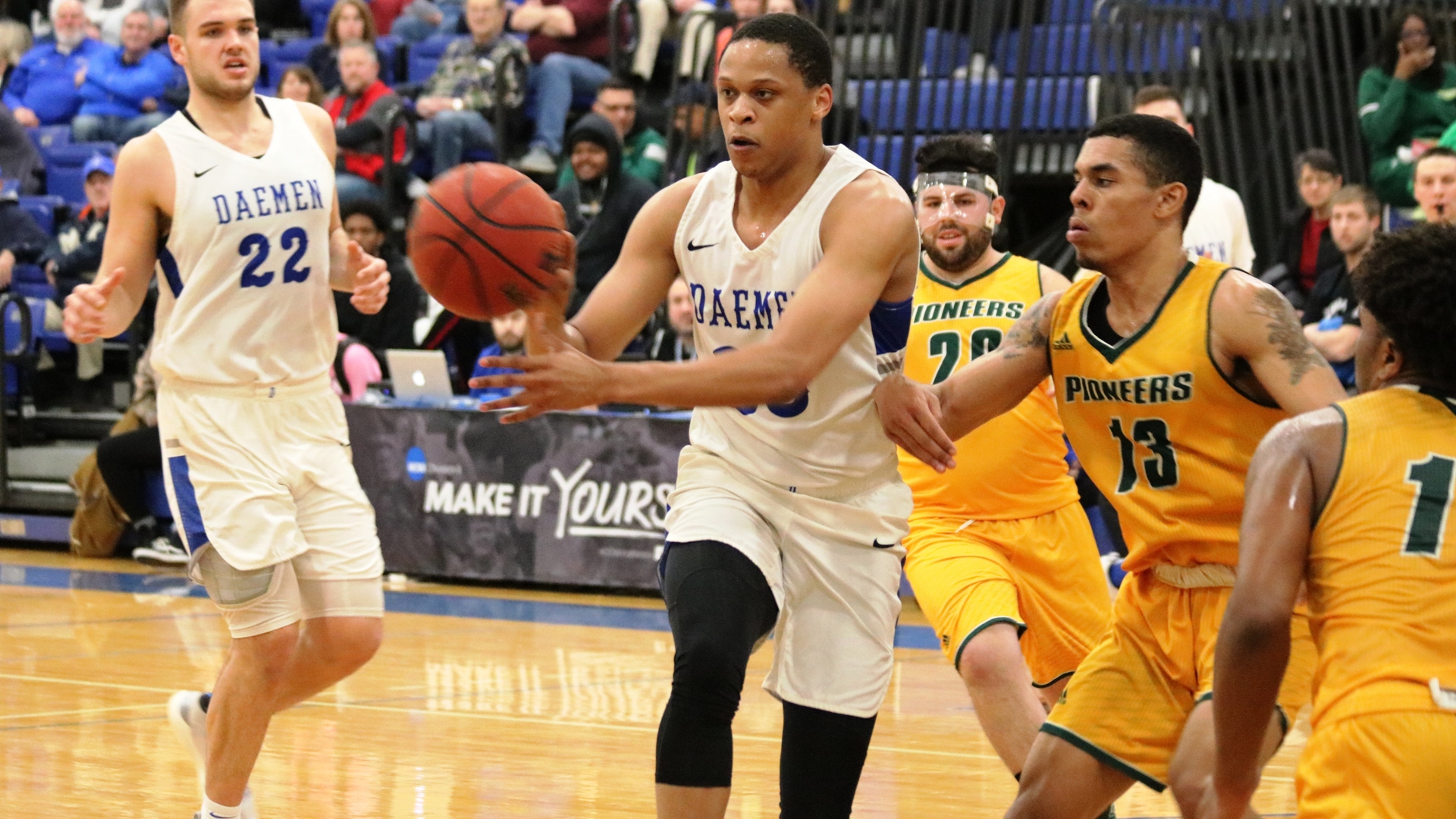 Deion Hamilton - Men's Basketball - Daemen University Athletics