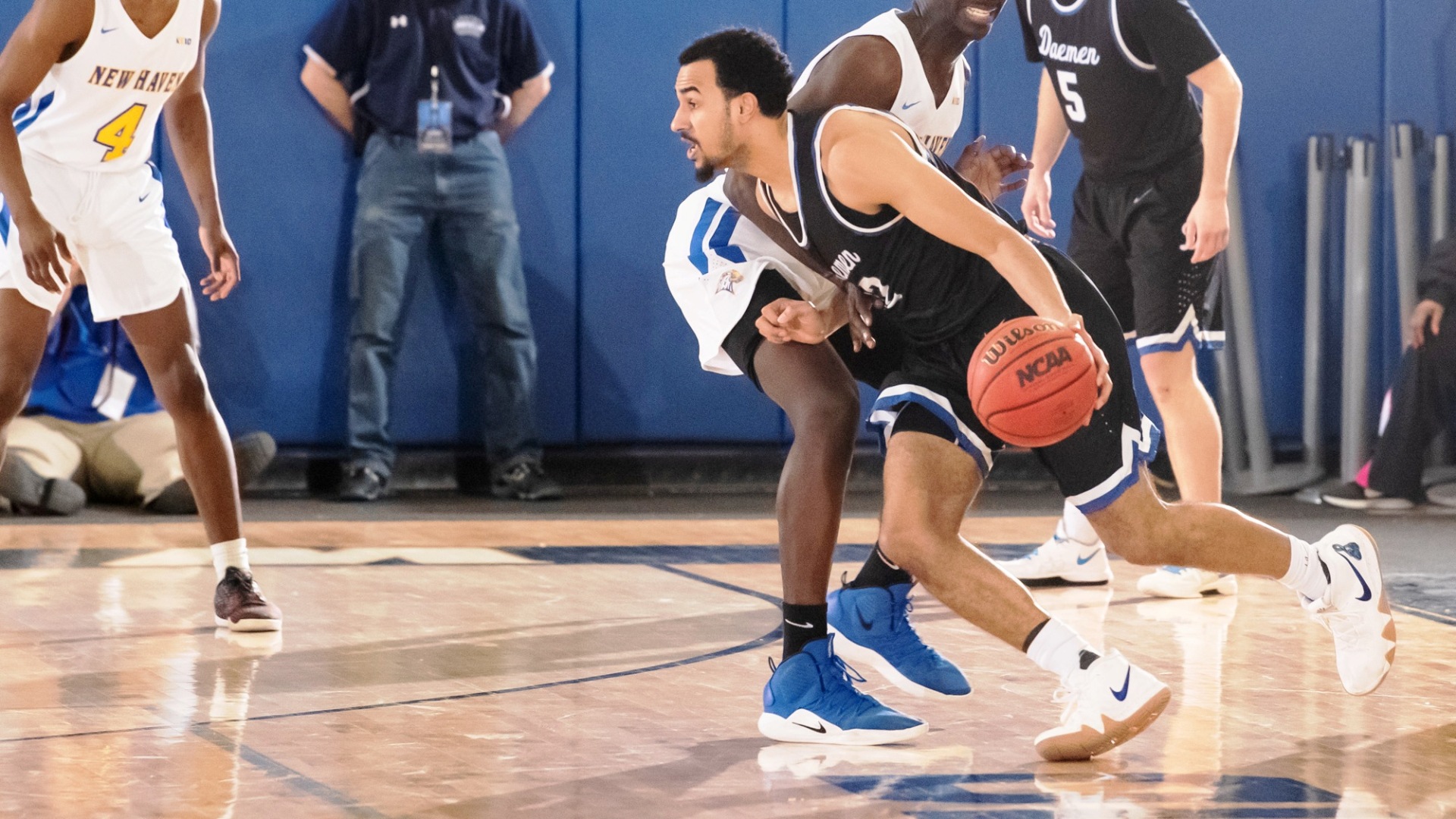 Darius Garvin - Men's Basketball - Daemen University Athletics