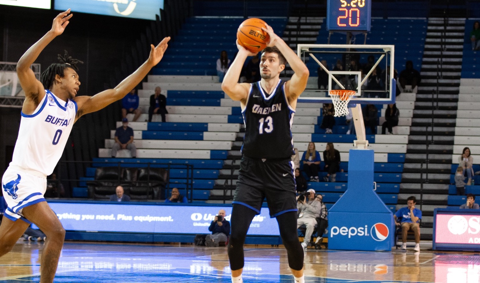 Nick MacDonald - Men's Basketball - Daemen University Athletics