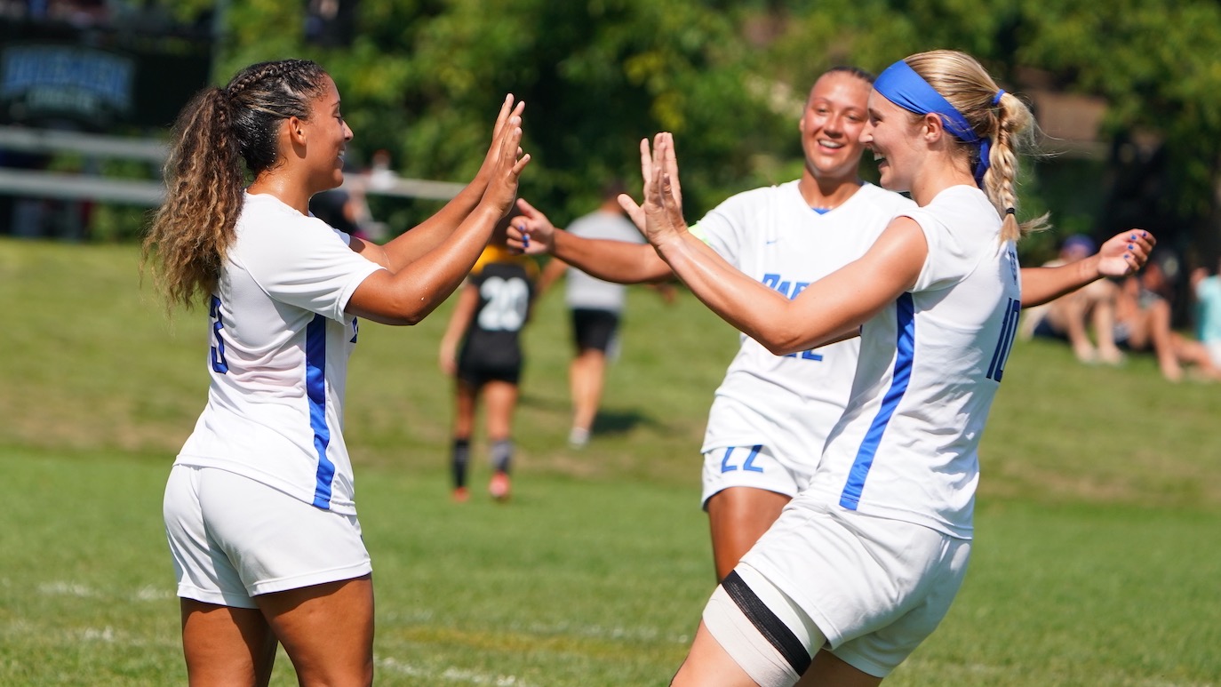 Gretchen Beyer - Women's Soccer - Daemen University Athletics
