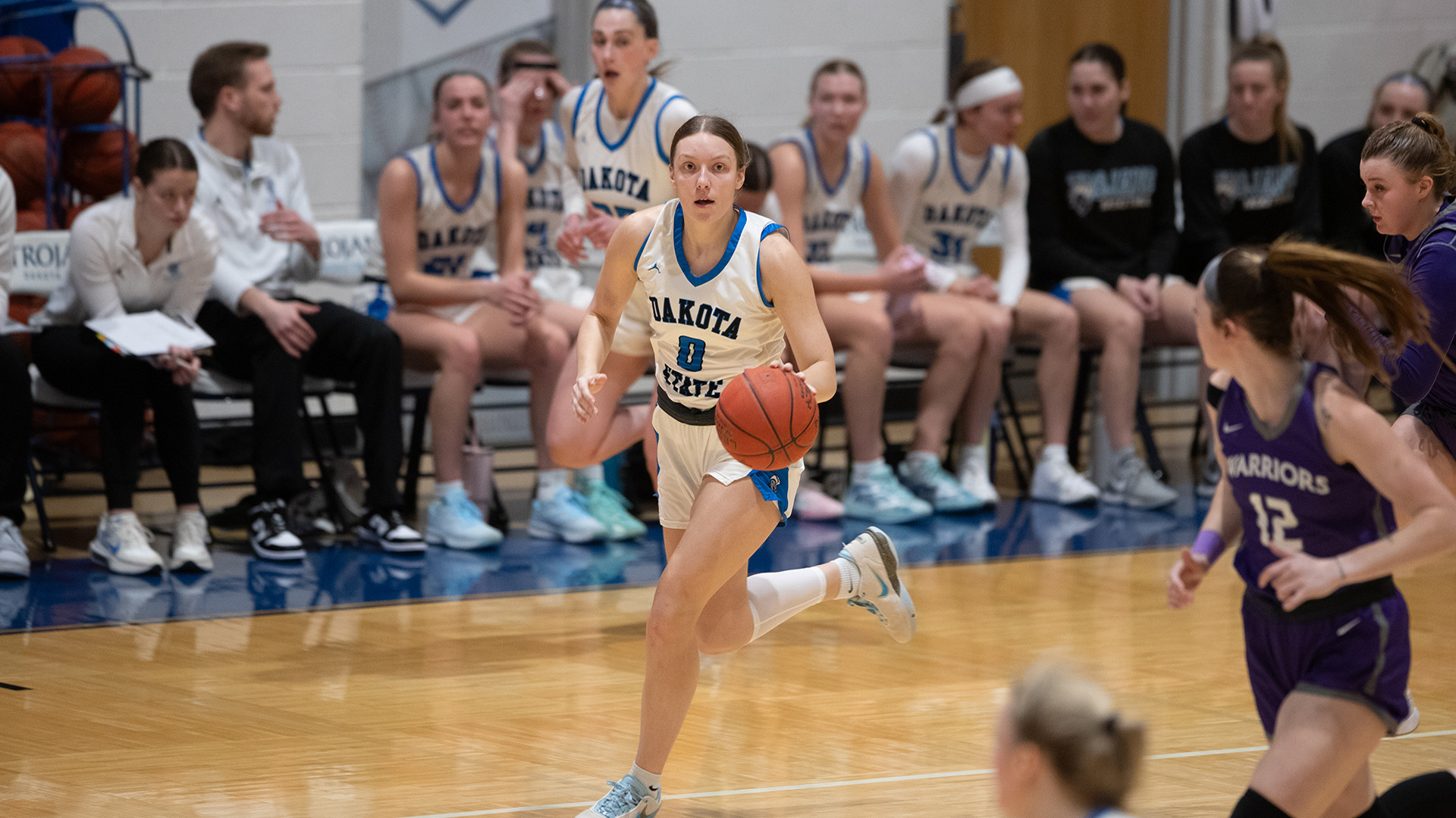 Miakken Vincent - 2023-24 - #9 Women's Basketball - Dakota State University