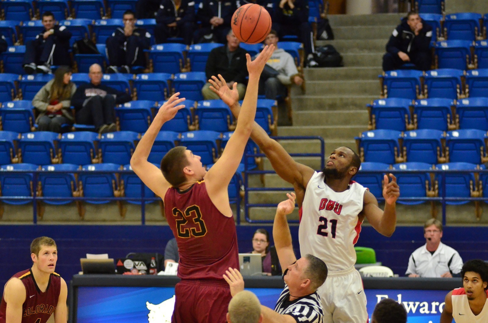 Franklin Uzonwanne - Men's Basketball - Dallas Baptist University Athletics