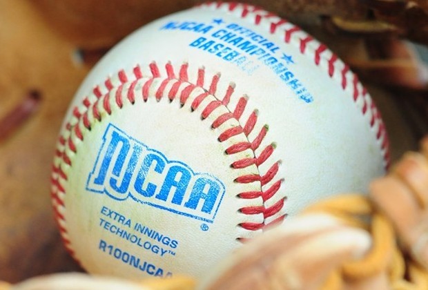 Delgado takes series from Nunez with Saturday's 14-8 conference win ...