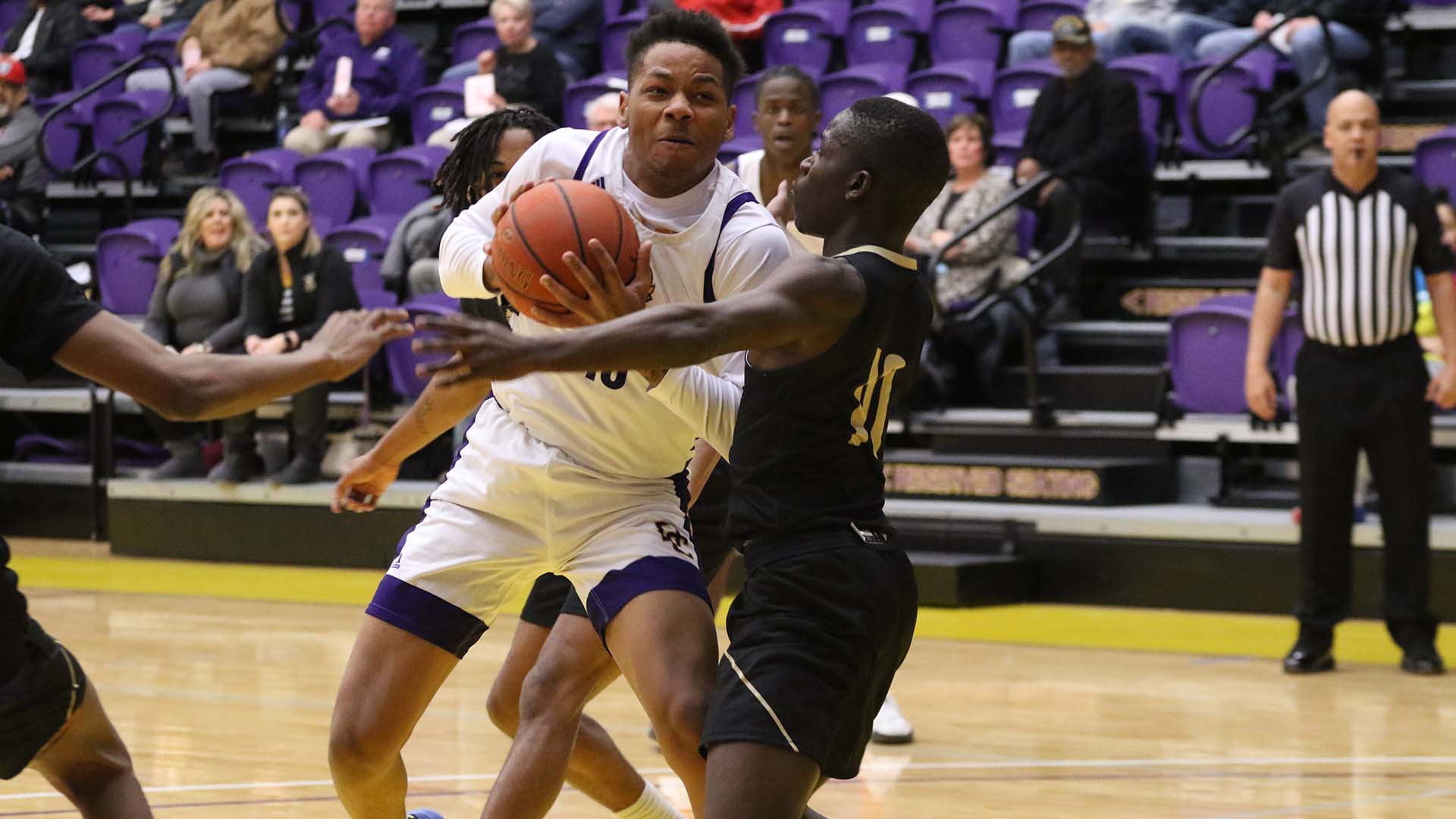 BJ Freeman - 2021-22 - Men's Basketball - Dodge City Community College ...