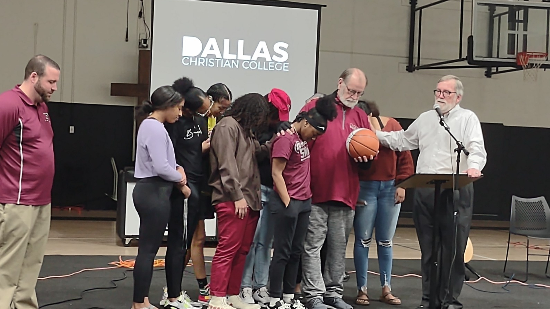 Women's Basketball Coach Larry Tidwell Announces Retirement - Dallas ...