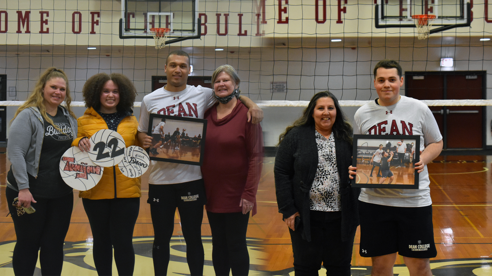 Bulldogs Celebrate Senior Night Against No. 10 Wentworth - Dean College